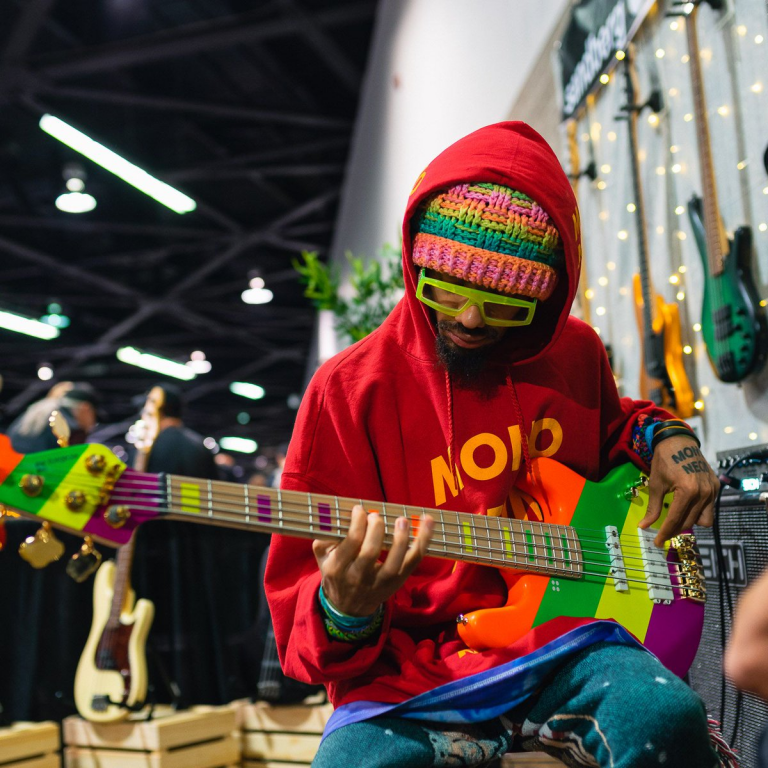 MonoNeon - Sandberg Guitars